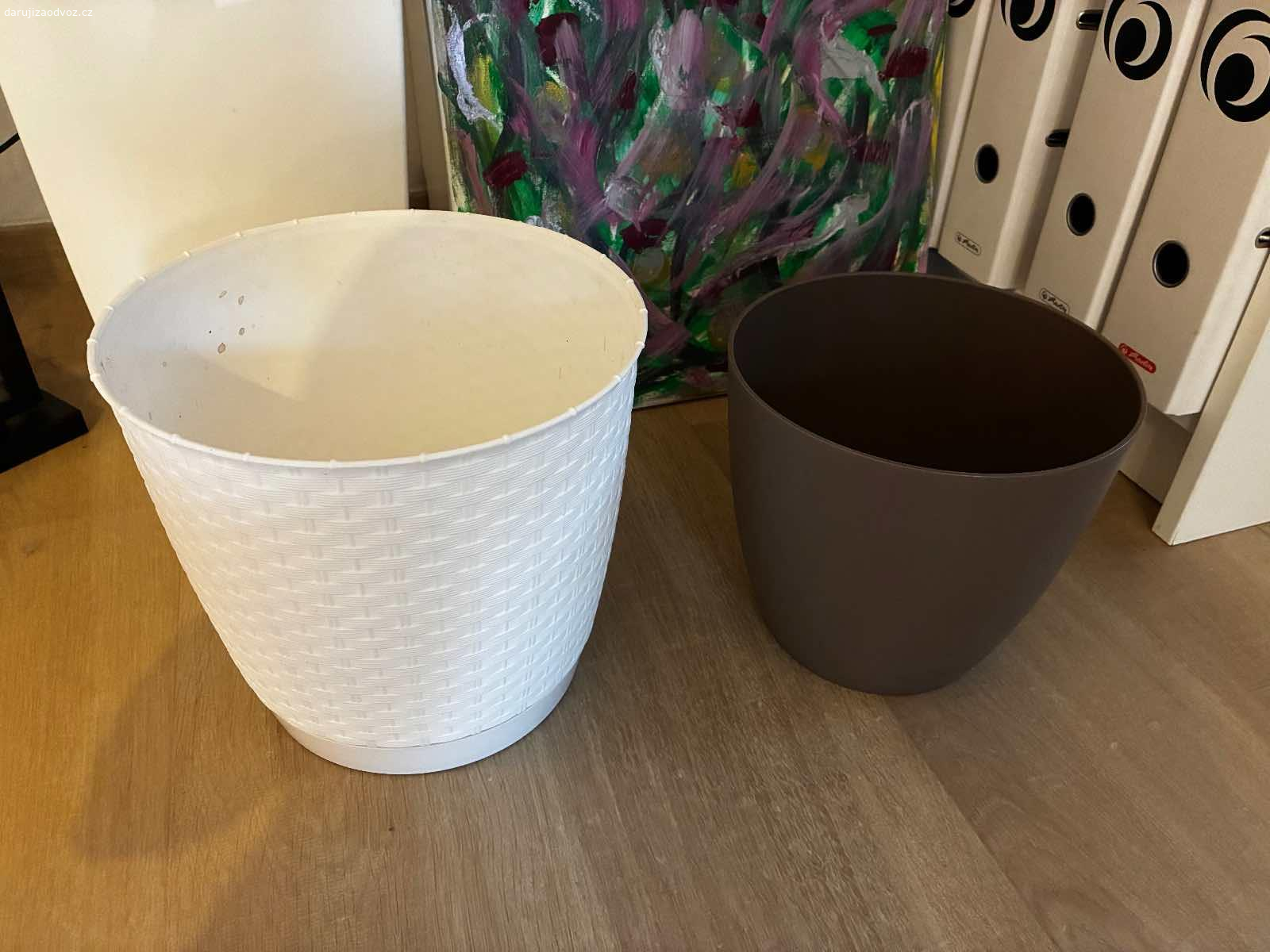 Obaly na květináče + rostliny - Dům a zahrada - Daruji za odvoz