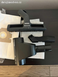 Příslušenství k vysavači HOOVER - Elektro - Daruji za odvoz