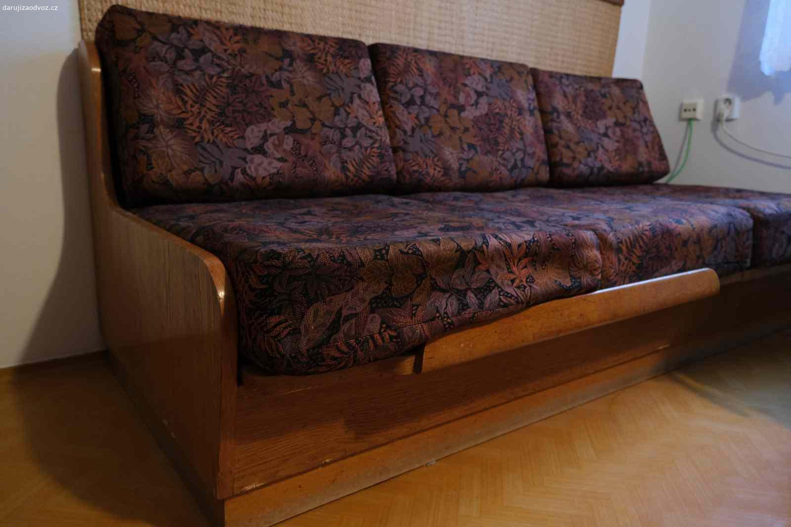 Zachovalý retro rozkladací gauč z 50. let - Nábytek - Daruji za odvoz